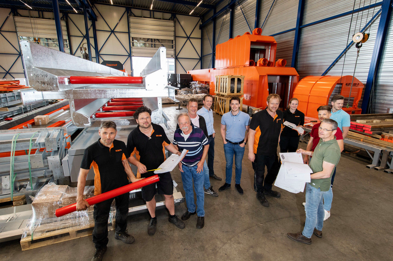 Dit Hengelose bedrijf sleutelt recyclemachines in elkaar zo groot als flatgebouwen | Foto ...