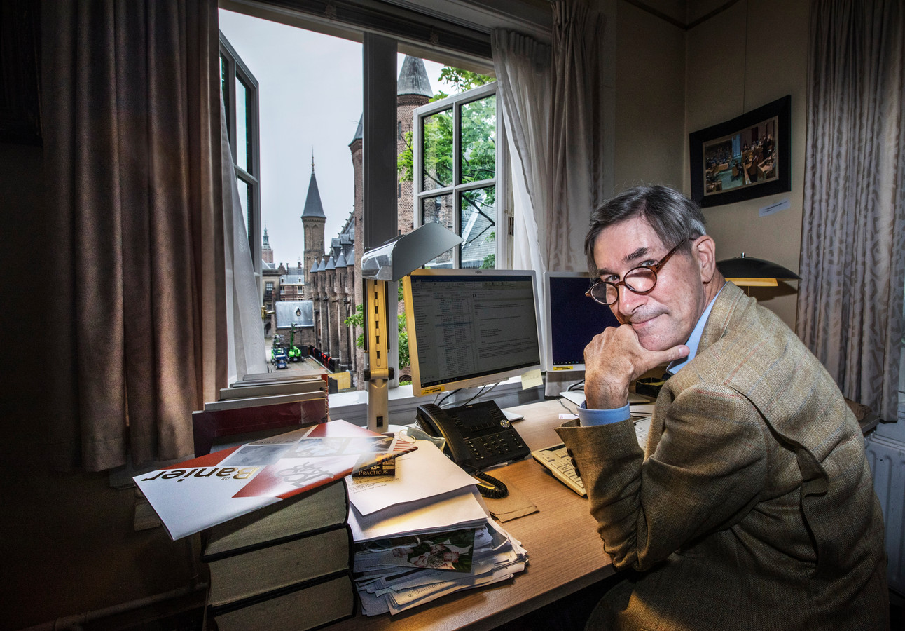 ‘Stijlicoon’ Menno zag 13 kabinetten komen en gaan en had zelfs sleutel ...