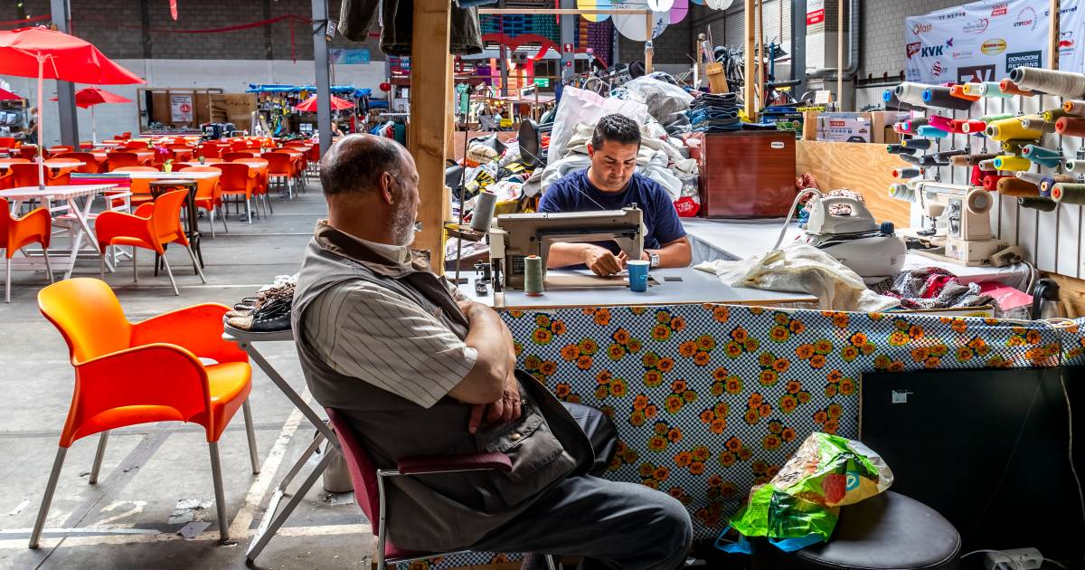 Noodlijdende Utrechtse Bazaar blijft populair bij vaste klant: ,,Ik kom ...