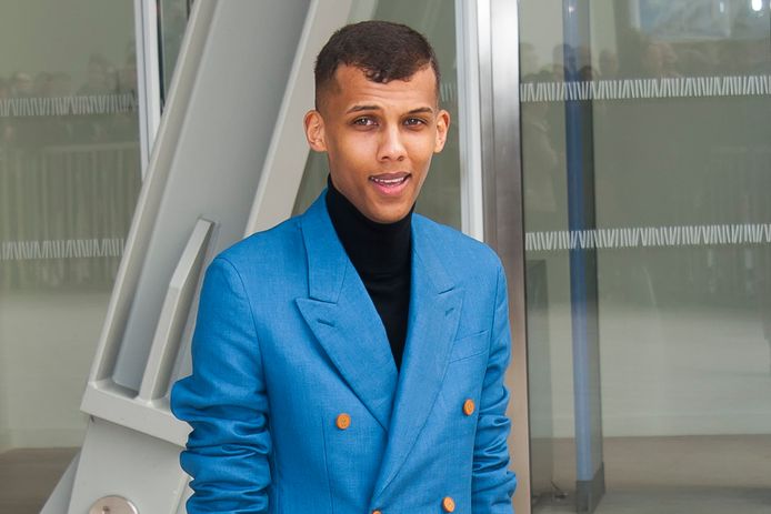 Stromae knalt Top 40 binnen met zijn nieuwste single | Show | AD.nl