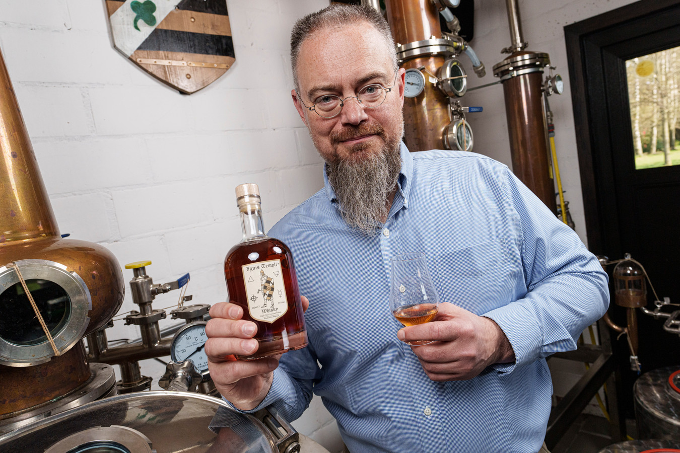 Belgische whisky steeds populairder. Hoe maken ze de sterkedrank? 3 ...