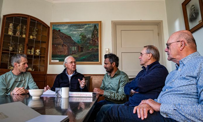 Van zolderkamer in oud gemeentehuis naar vier eigen huizen vol ...