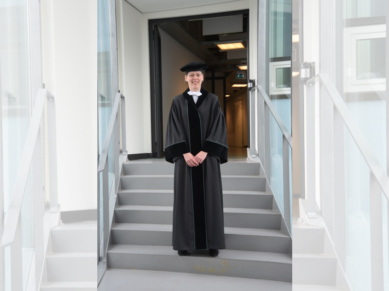 UT heeft meest ingewikkelde toga van Nederland: 'Nergens zo zuinig op ...