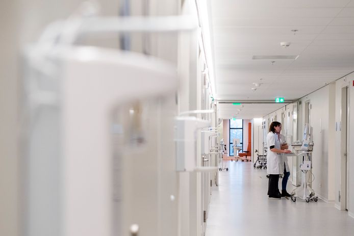 Intensive care Amphia voor de helft bezet door patiënten met het ...