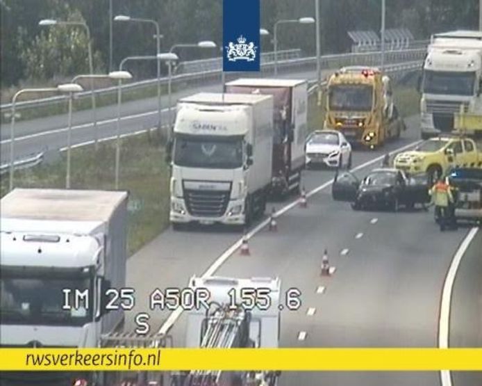 File op A50 richting Arnhem door ongeluk voorbij: weg weer vrij | Overbetuwe | gelderlander.nl
