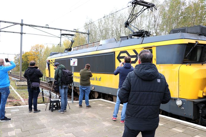 Na 30 jaar afzwaaiende NS-locomotief doet bij uitzondering ook Zwolle en Deventer aan | Olst ...