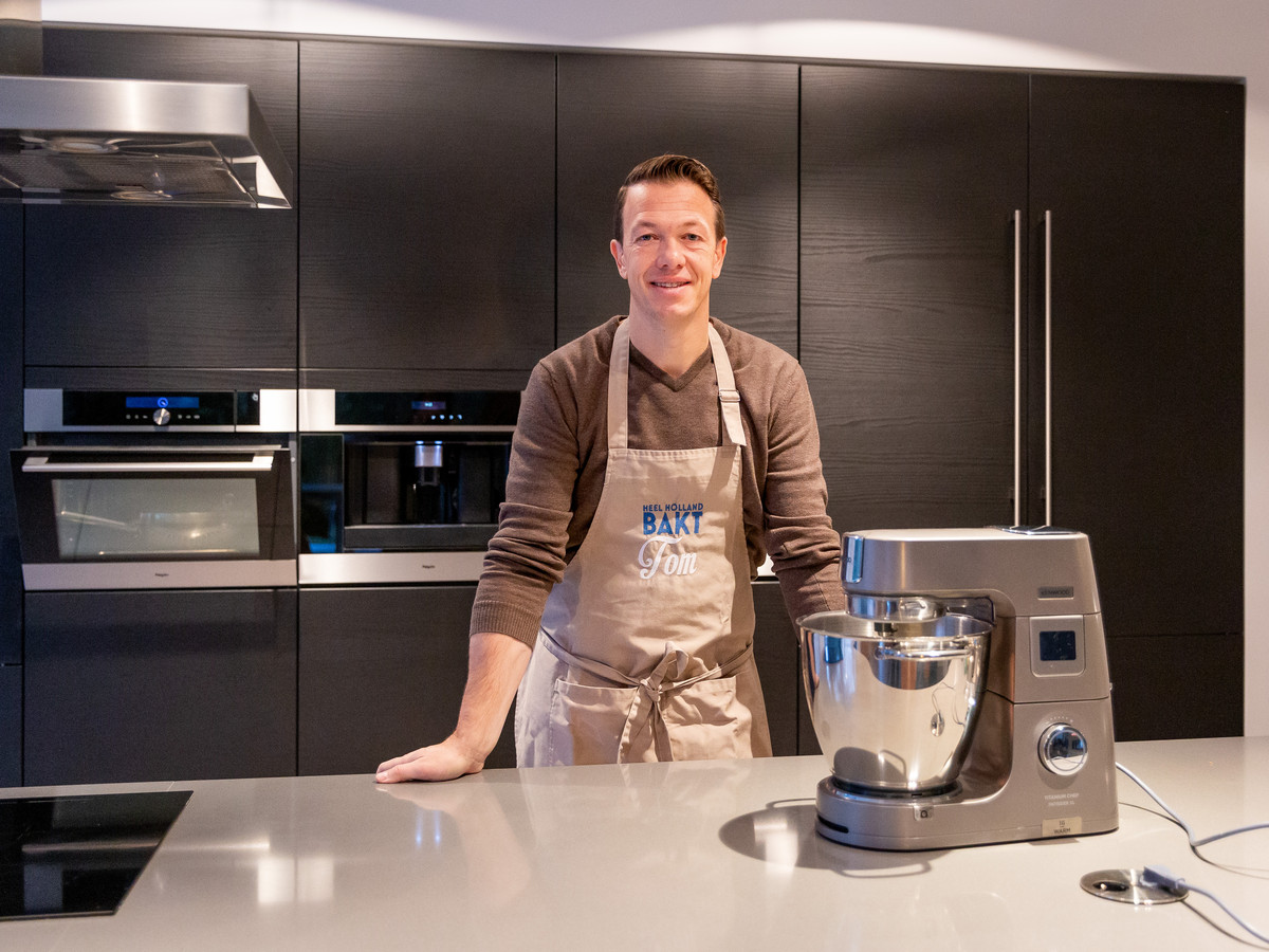 Tom van Heel Holland Bakt wordt nog altijd heel blij van taarten bakken ...