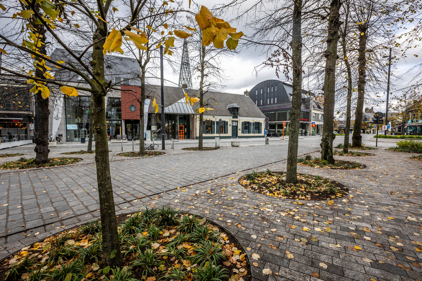 HUIZENJACHT. Het bruisende én betaalbare stadscentrum van Lommel: “Hier ...