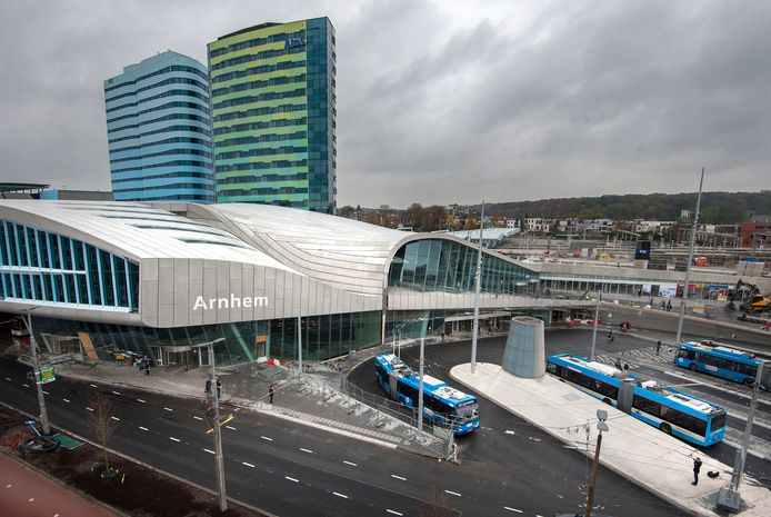 Regio wil snellere bussen tussen Arnhem en Wageningen Universiteit ...