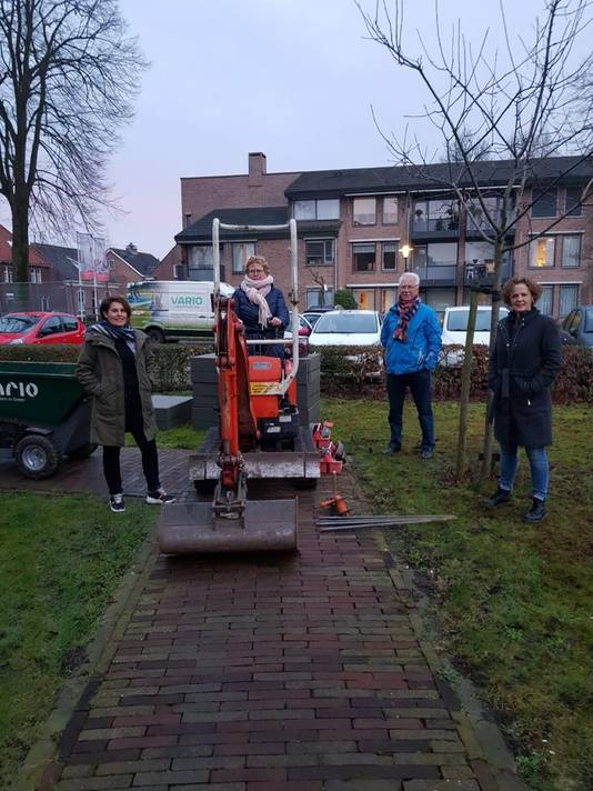 Ouderen kunnen eenzaamheid en stramheid te lijf in beweegtuin Gilze ...