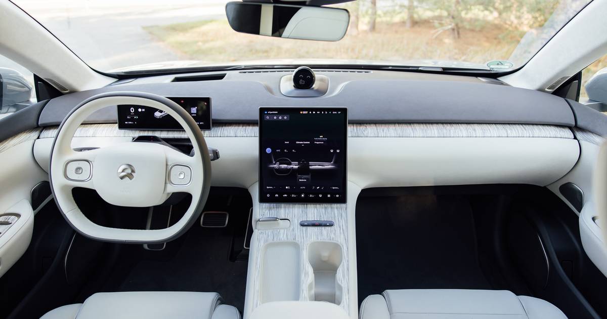 Bij dit nieuwe Chinese merk is de auto nog net geen bijzaak | Auto ...