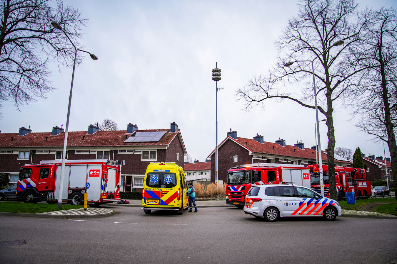 Omgevallen kaars veroorzaakt woningbrand in Eindhoven, omliggende ...