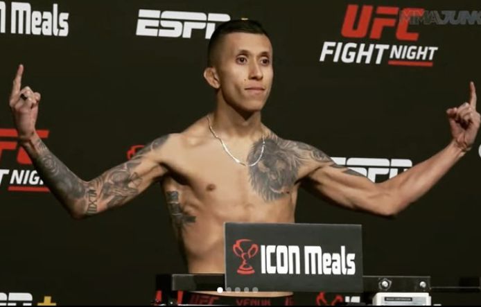 UFC-vechter laat na uitlekken seksvideo met tegenzin weten biseksueel ...