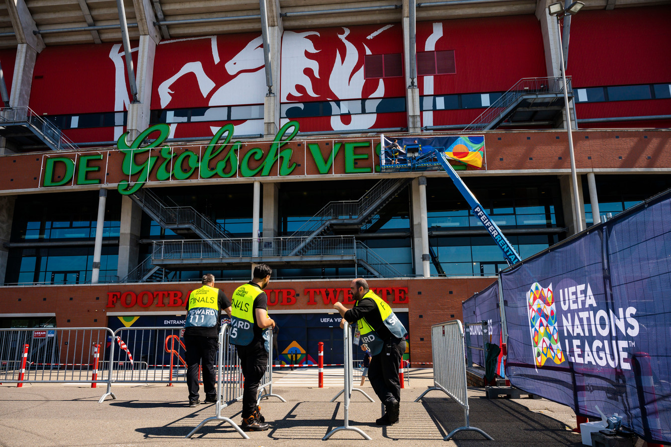 Zien! Zo ziet ̶D̶e̶ ̶G̶r̶o̶l̶s̶c̶h̶ ̶V̶e̶s̶t̶e̶ het ‘FC Twente Stadium ...