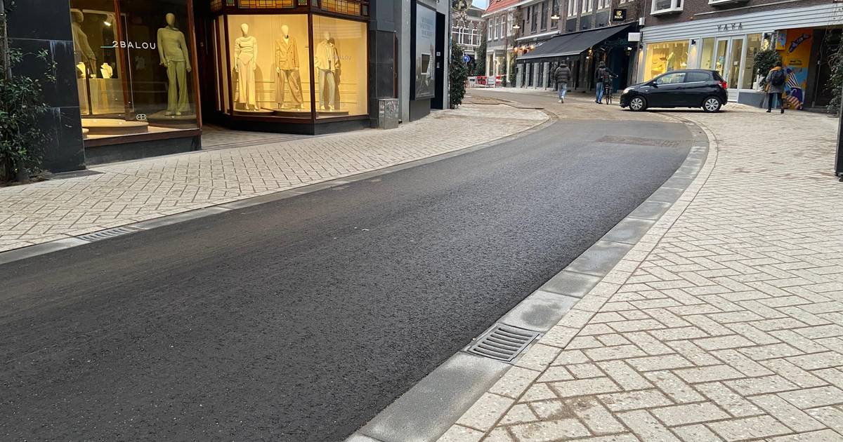 Tijdelijk asfalt voor de Kleine Berg, in afwachting van definitieve ...