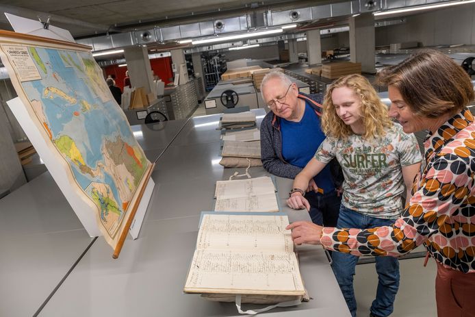 Middelburgs slavernijverleden trekt honderden bezoekers naar depots ...