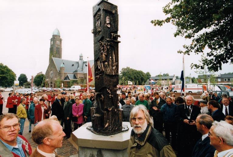 Symbool voor verleden, heden en toekomst van Teteringen | Foto | AD.nl