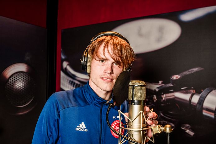 In Amsterdam zat hij al eens drie dagen in een politiecel, in Goor wil ...