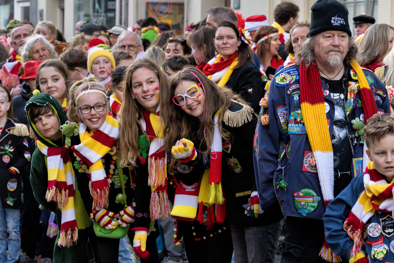 De optocht van Oeteldonk in beeld | Foto | bd.nl