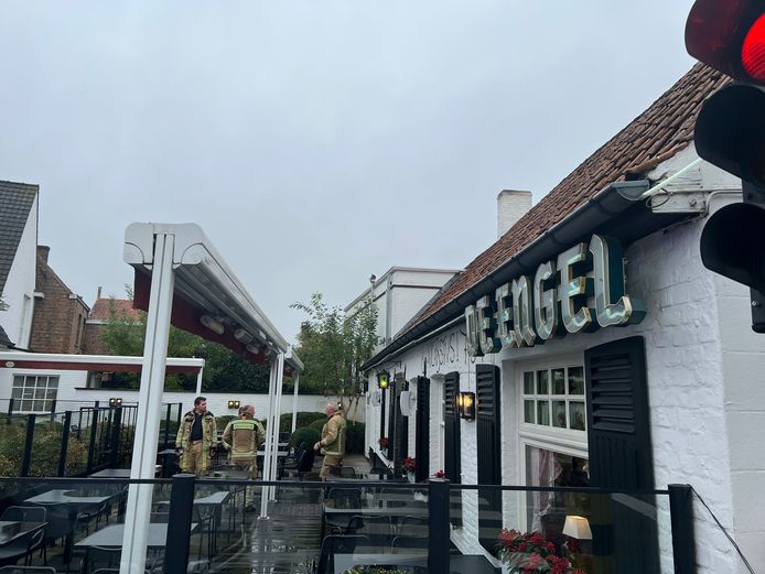 Restaurant De Engel even ontruimd na schoorsteenbrand | Ichtegem | hln.be