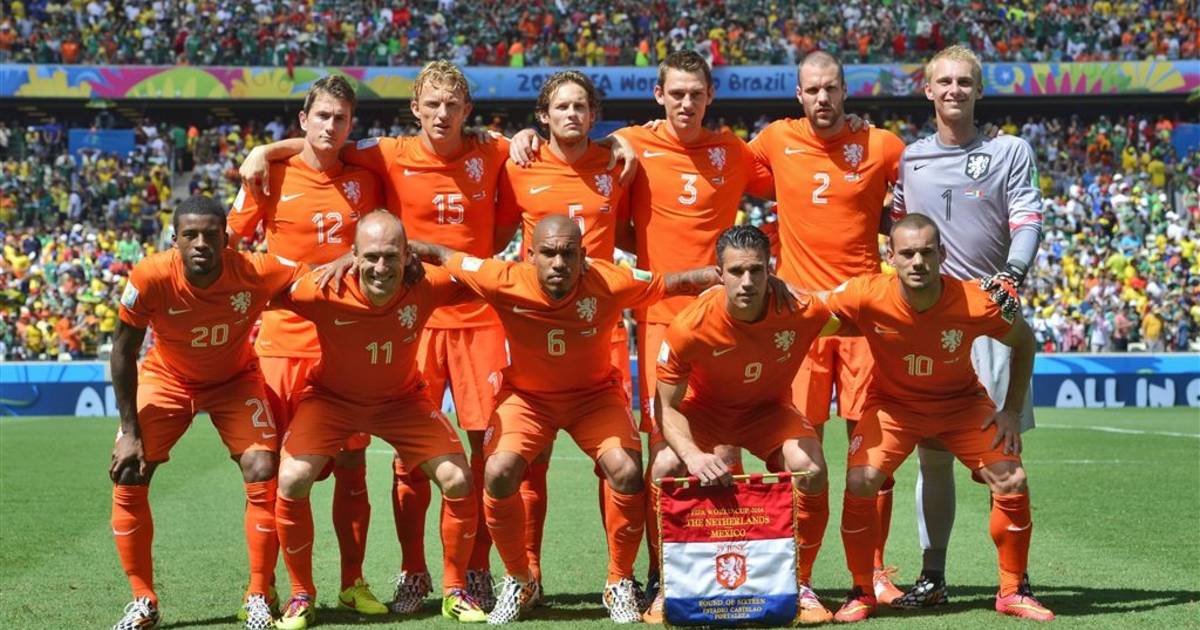 Nederlands elftal in oranje terug in stadion van 'Spanje-slachting ...
