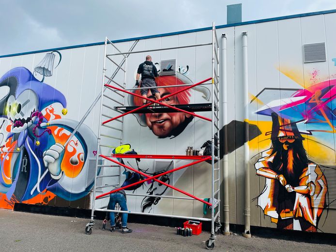 Muurschildering van Ilse en Kamiel krijgt kleur: “Ook Cyriel Troch ...