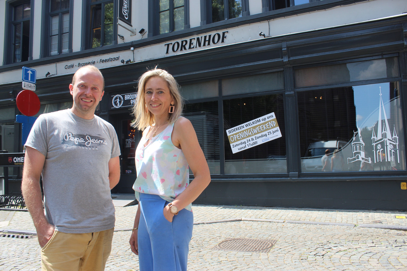 NET OPEN. Thomas (40) en Veronique (40) openen café Torenhof: “Pal in ...