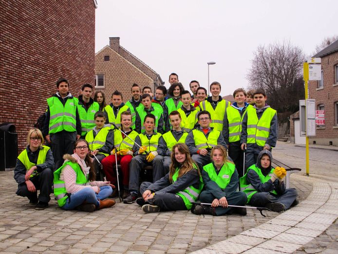 PIBO-leerlingen ruimen zwerfvuil op | Tongeren | hln.be