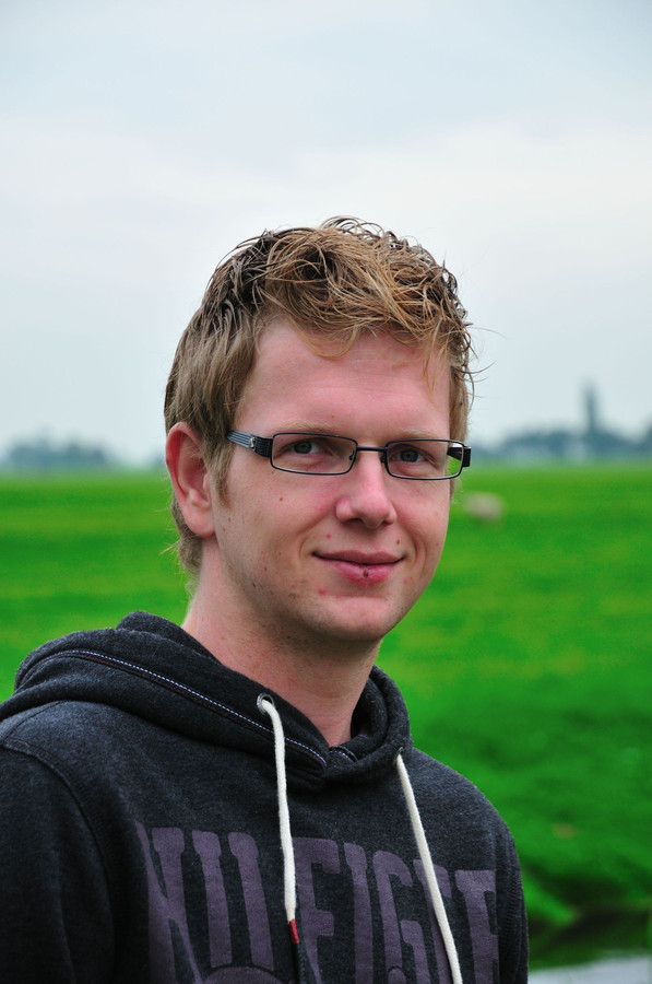 1.000 bijbels mee voor vluchtelingen op Lesbos | Foto | hln.be