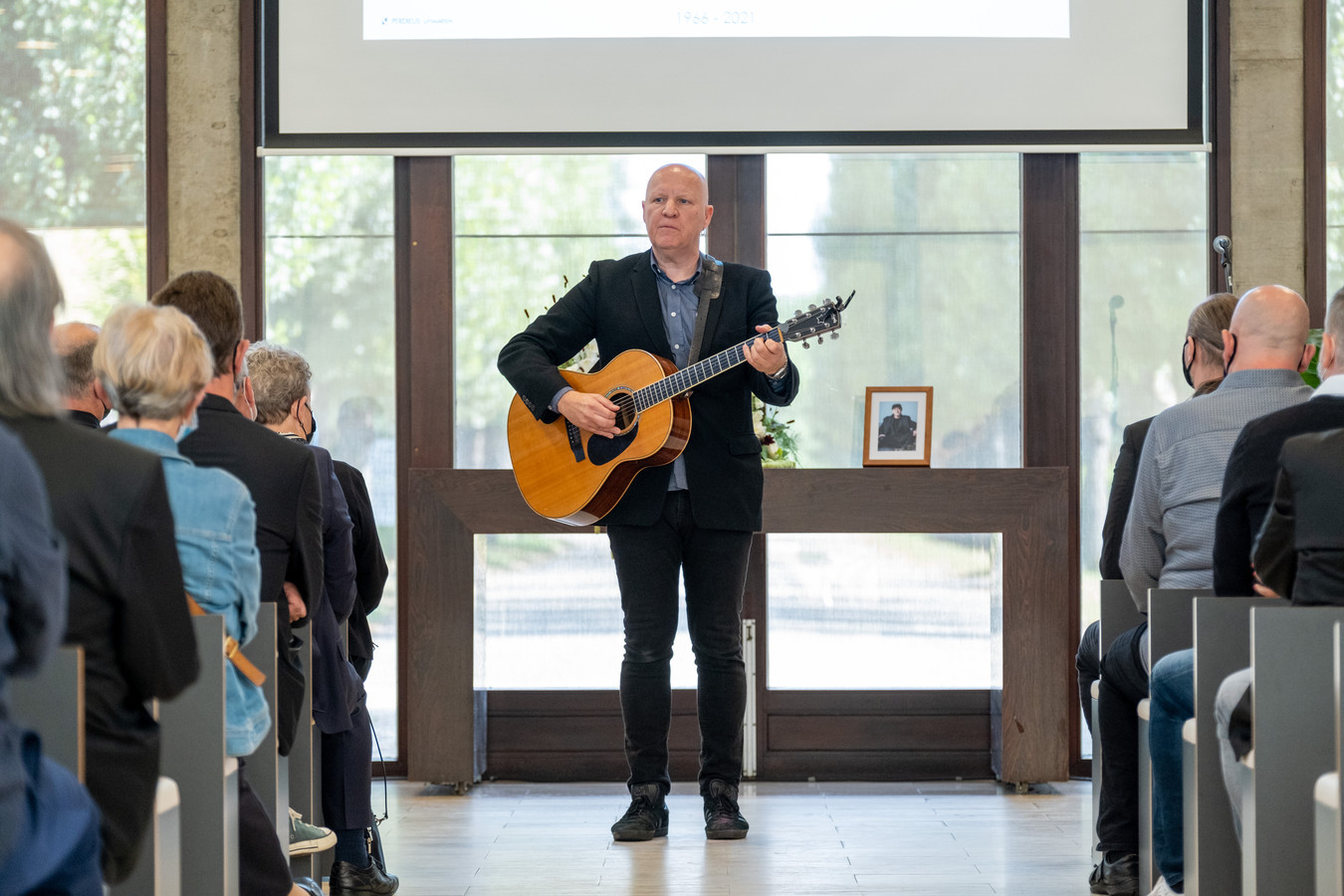 Vlaamse showbizz neemt afscheid van componist Stefaan Fernande: “De ...