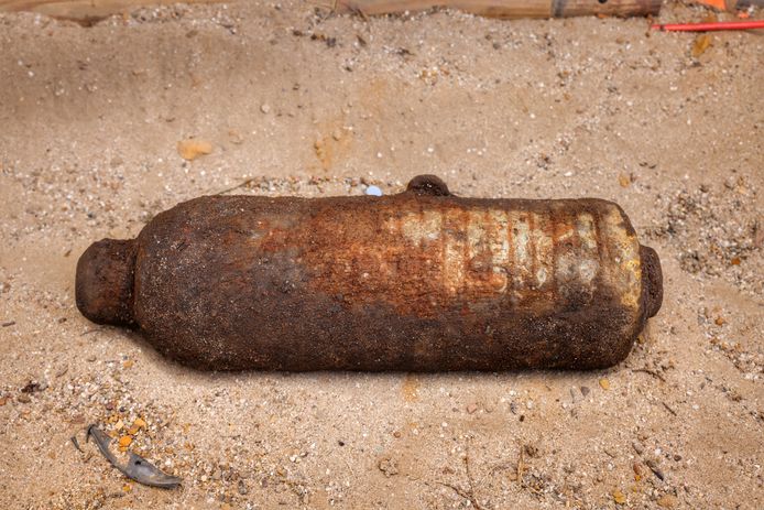 Explosief uit Tweede Wereldoorlog gevonden tijdens graafwerkzaamheden ...