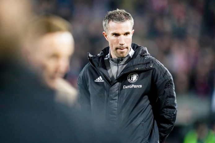 Robin van Persie gaat op voor hoogste diploma: ‘Trainer van Feyenoord ...