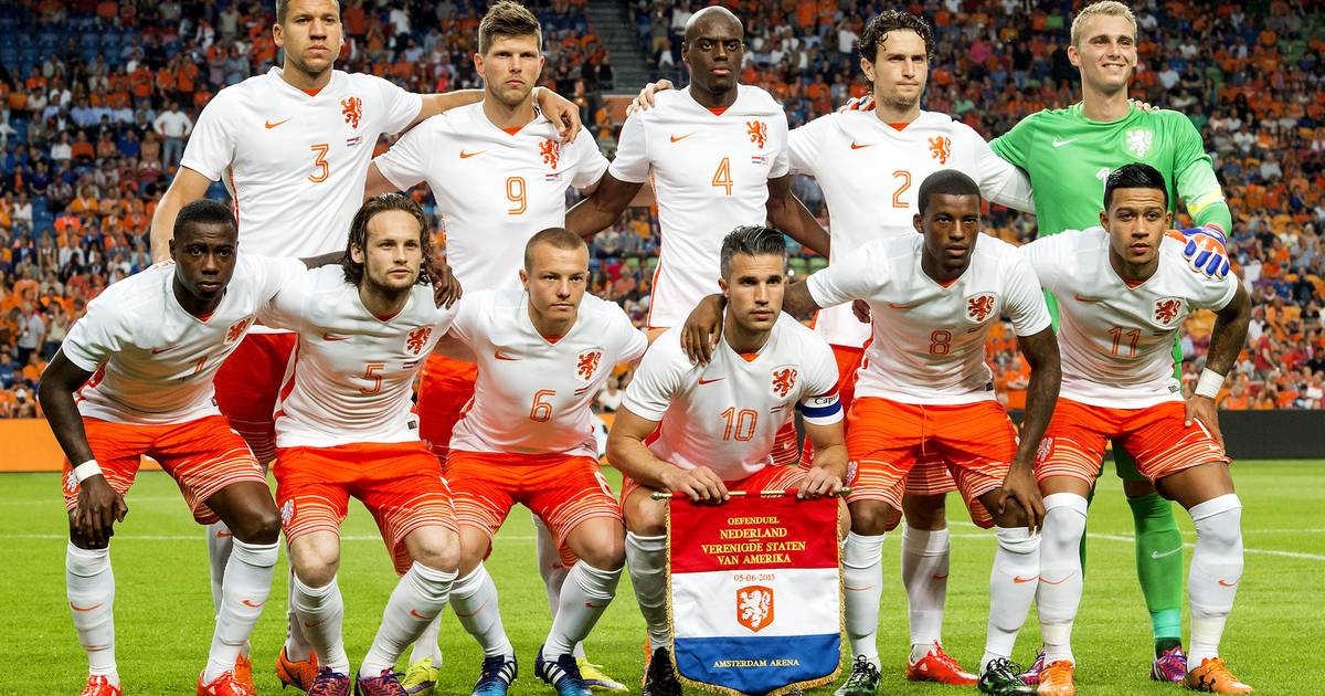 Nederland buitelt uit top-10 van FIFA-ranglijst | Sport | AD.nl