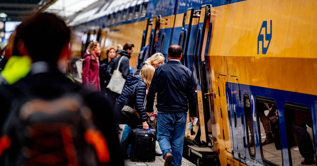 NS en ProRail: onderwijs en grote bedrijven in Amersfoort moeten ...