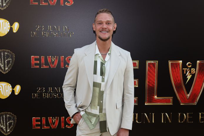 Ferry Doedens gaat met soloprogramma de theaters in | Show | AD.nl