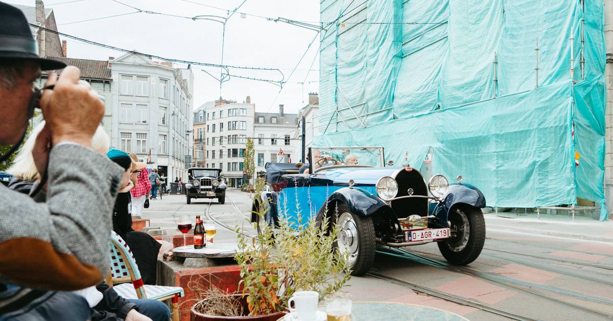KIJK. 60 oldtimers rijden door de stad: “De Gentse flikken kregen hun ...