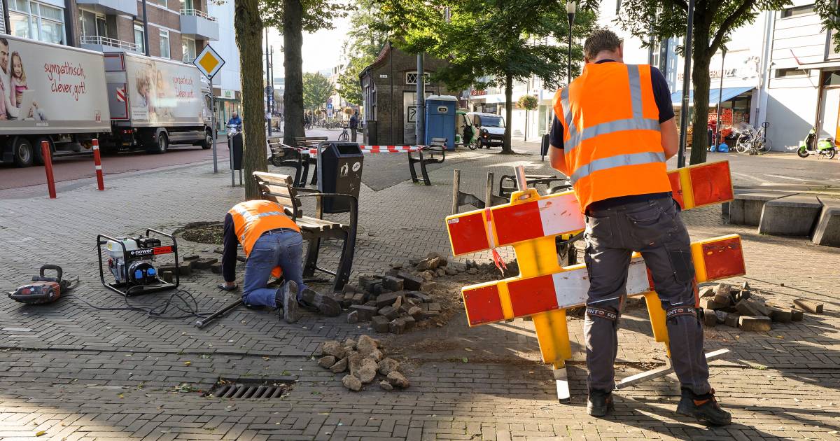 Beveiligers voor hun neus en hangbankjes weg: dronkenlappen en zwervers ...
