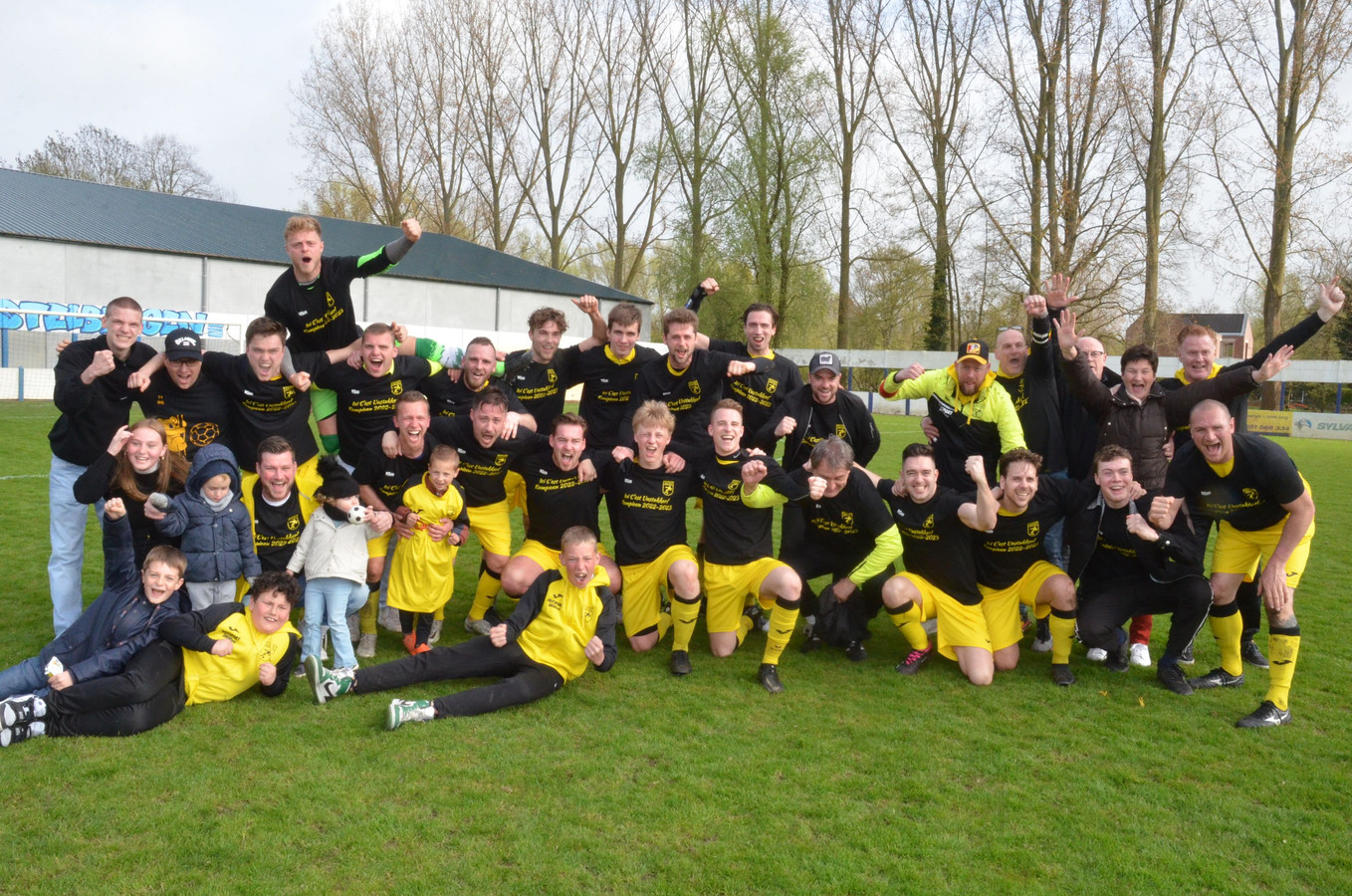 SKV Oostakker maakt favorietenrol waar met titel in 4de provinciale ...