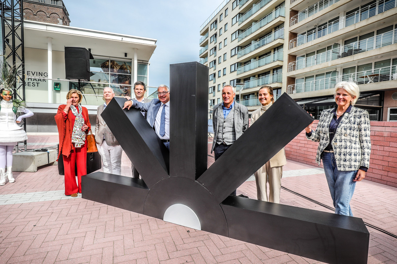 Maak kennis met het ‘nieuwe’ Knokke-Heist: “Een sterk merk verdient een ... Maak kennis met het ‘nieuwe’ Knokke-Heist: “Een sterk merk verdient een ...