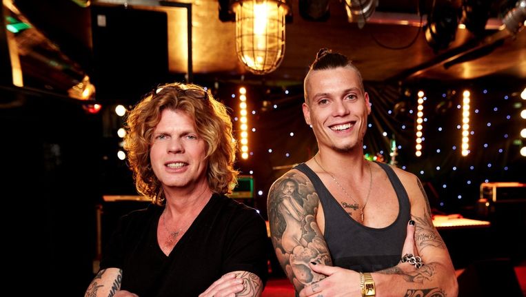 Tony heeft alleen rust als zijn vader Toni een vrouw 'ligt te naaien'