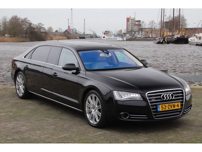 In deze auto rijd je als koning Willem-Alexander, en hij is te koop ...