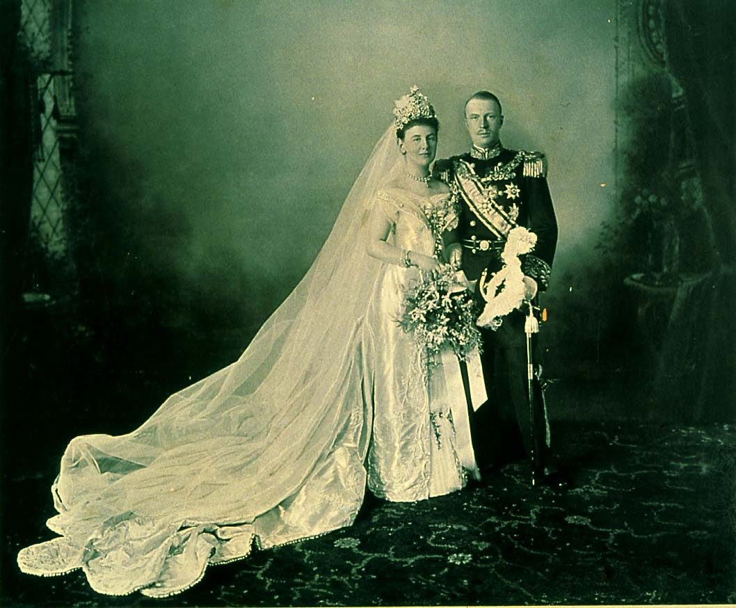 Toine van der Weerden onderzoekt dna en weet of je afstamt van prins ...