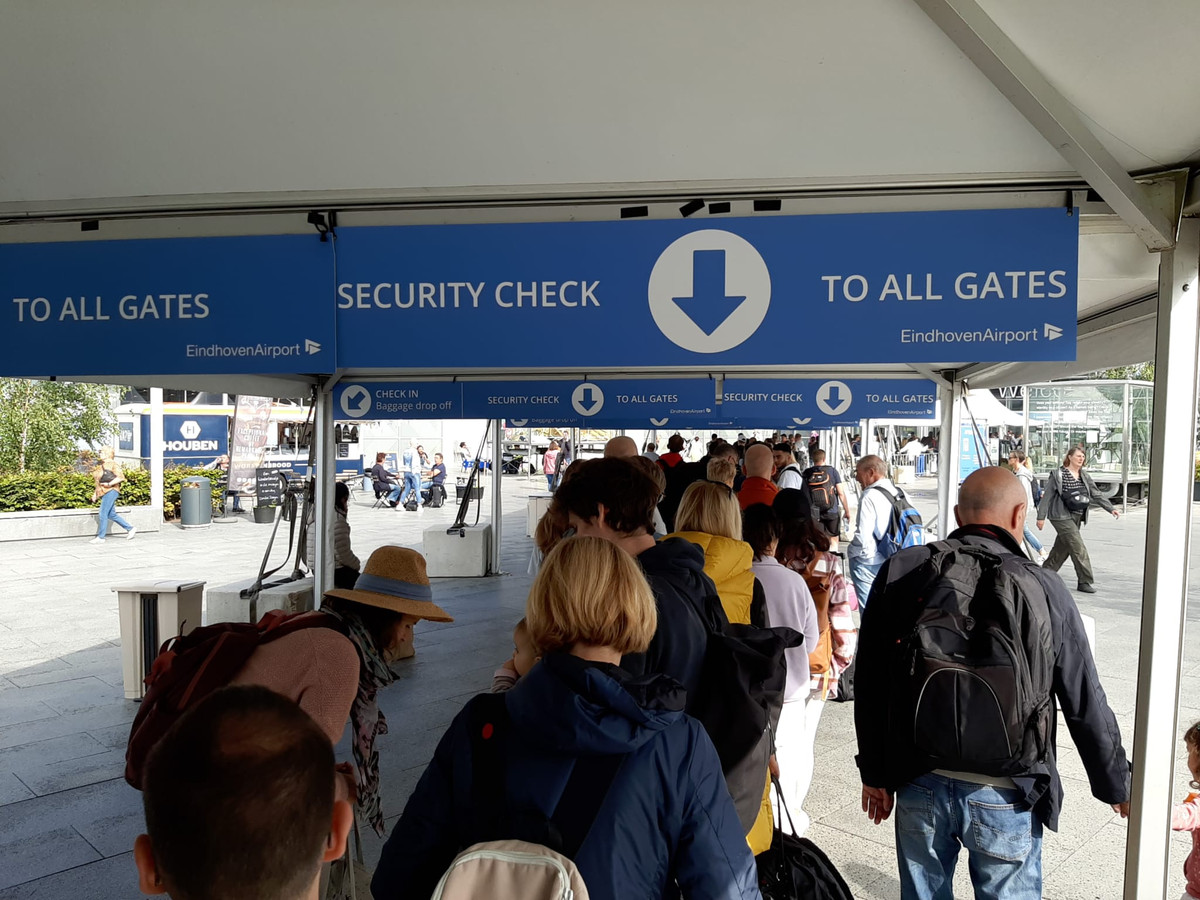 Mist zorgt voor problemen op Eindhoven Airport: vluchten vertraagd en ... Mist zorgt voor problemen op Eindhoven Airport: vluchten vertraagd en ...