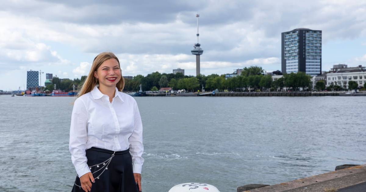 Carlijn (17) zit bij de reddingsbrigade: ‘Later wil ik lifeguard in ...