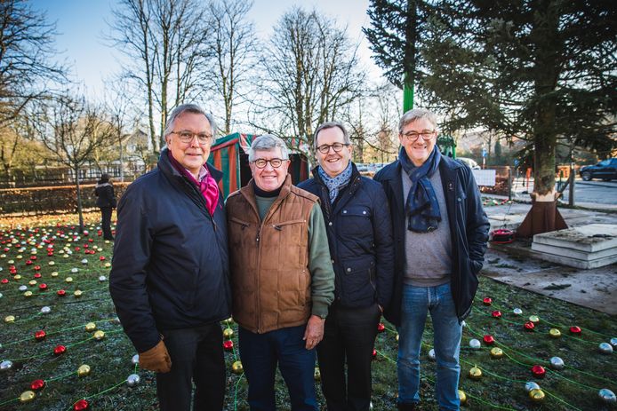 Warmste kerstboom staat in Sint-Martens-Latem | Sint-Martens-Latem | hln.be