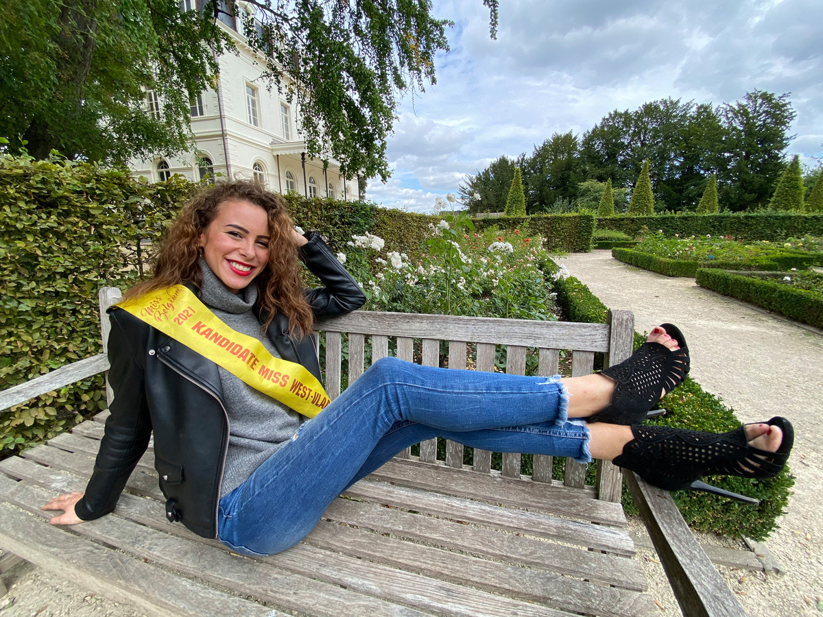 Noor (20) eert overleden vader met deelname aan Miss België: “Hij was ...