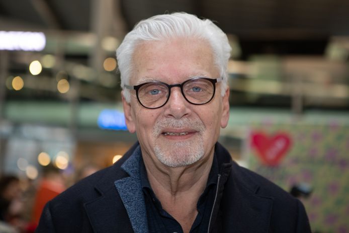 Jan Slagter vindt net op tijd nieuw huis zónder lift voor hond met ...