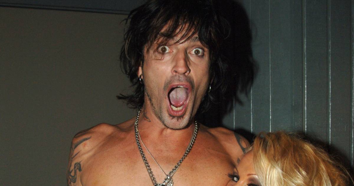 Tommy Lee doet het weer: muzikant deelt naaktfoto op sociale media | Showbizz | hln.be