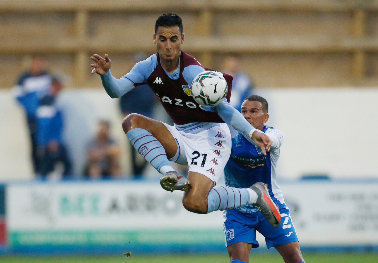 El Ghazi scoort twee keer voor Aston Villa in League Cup | Foto ...