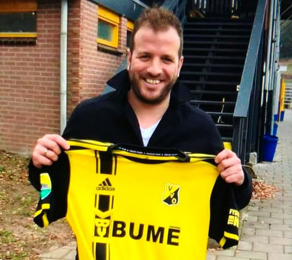 Voetbalclub VVO strikt Rafael van der Vaart: ‘Mooie en welkome aandacht ...